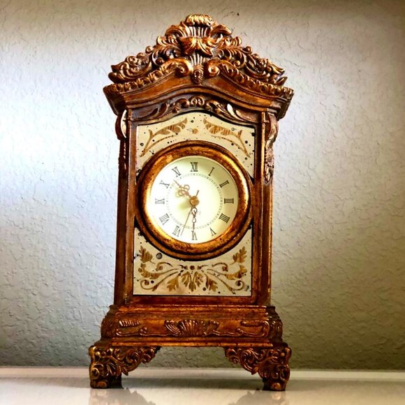 Alexandra's Accents | Accents | Nwt Decorative Quartz Table Clock Gold ...